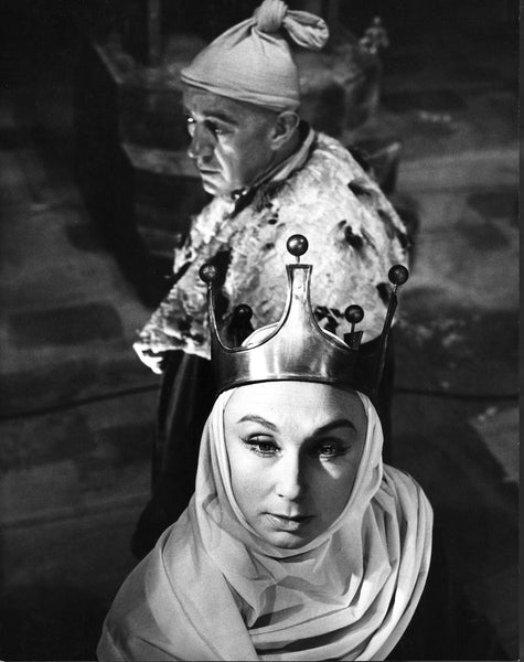 Googie Withers & Alec Guinness 1963 – Sandra Lousada